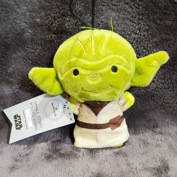 Hallmark | Holiday | Hallmark Star Wars Jedi Master Yoda Small Stars ...